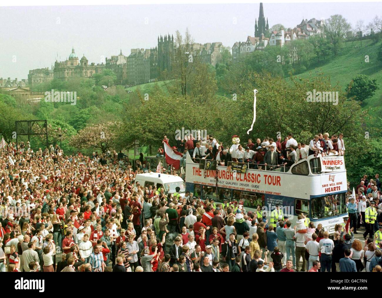 Glasgow to edinburgh bus hi-res stock photography and images - Alamy