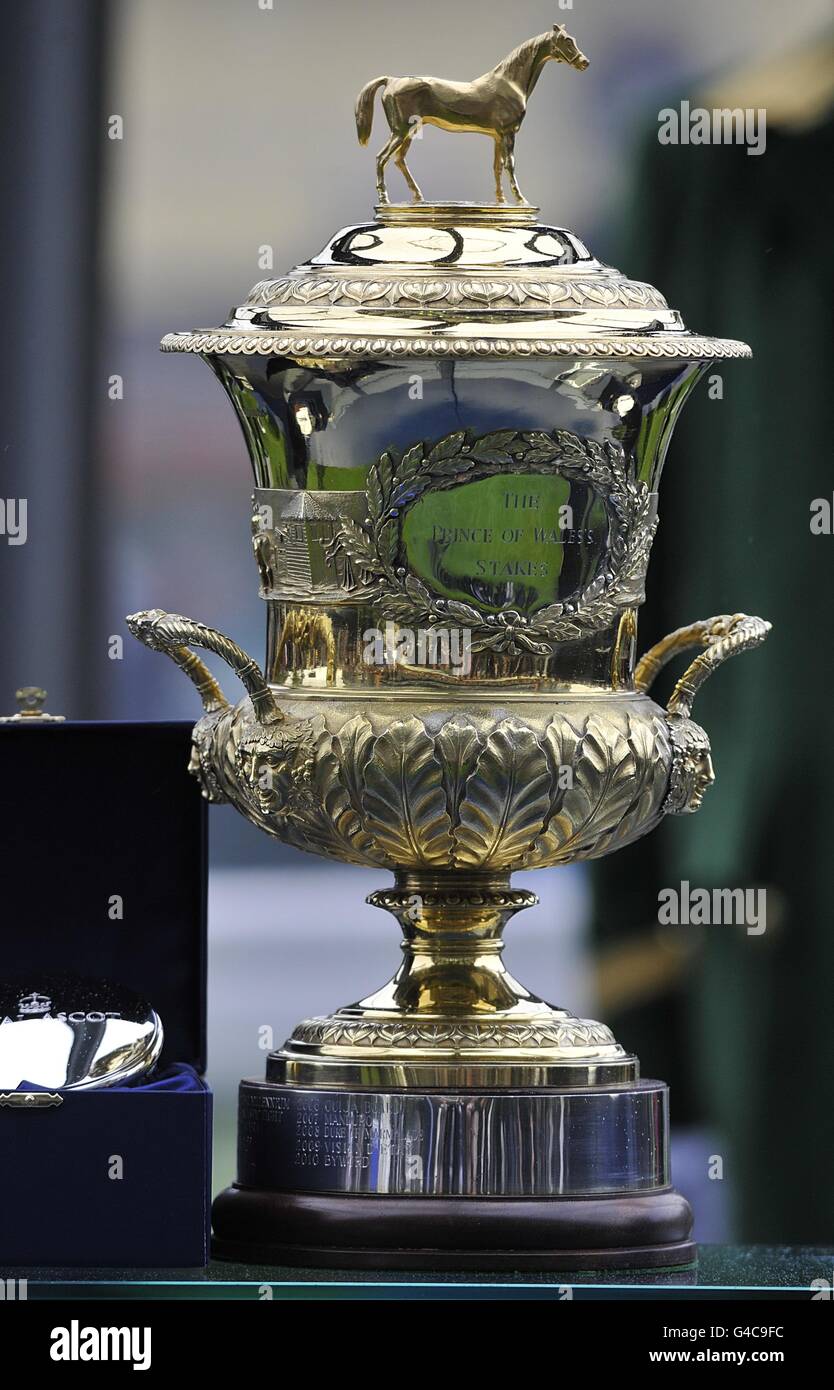 Prince of waless stakes trophy hi-res stock photography and images - Alamy