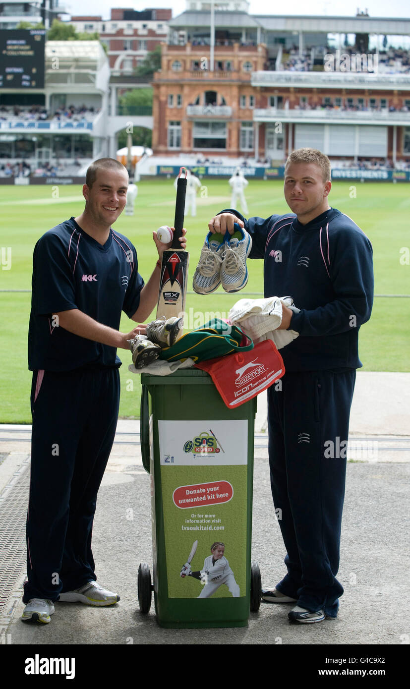 Middlesex Cricketer's Tom Scollay (left) and Adam Rossington donate ...