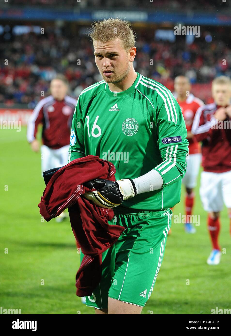 Goalkeeper mikkel andersen hi-res stock photography and images - Alamy