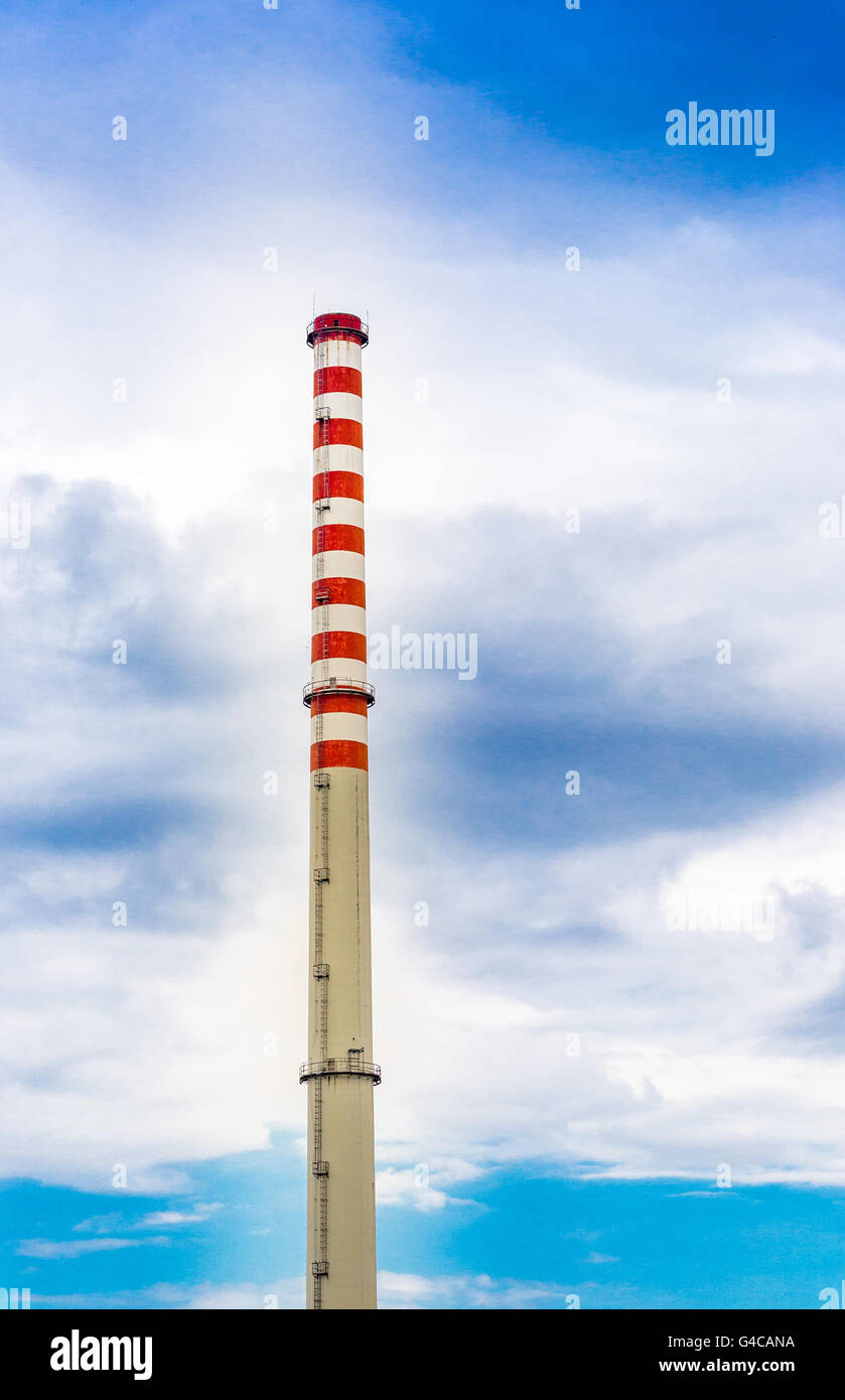 Striped industrial chimney hi-res stock photography and images - Alamy