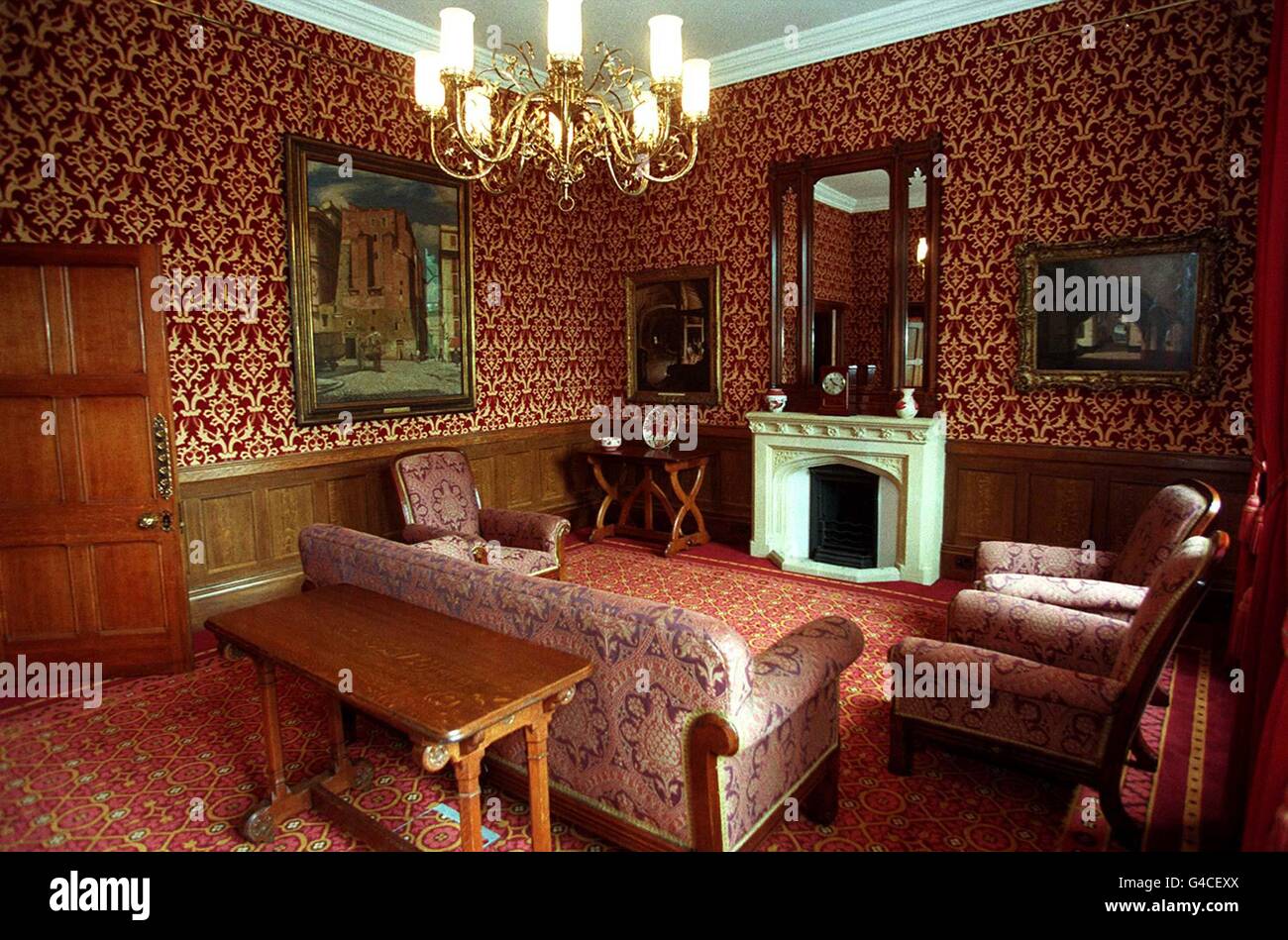 Lord irvine hi-res stock photography and images - Alamy