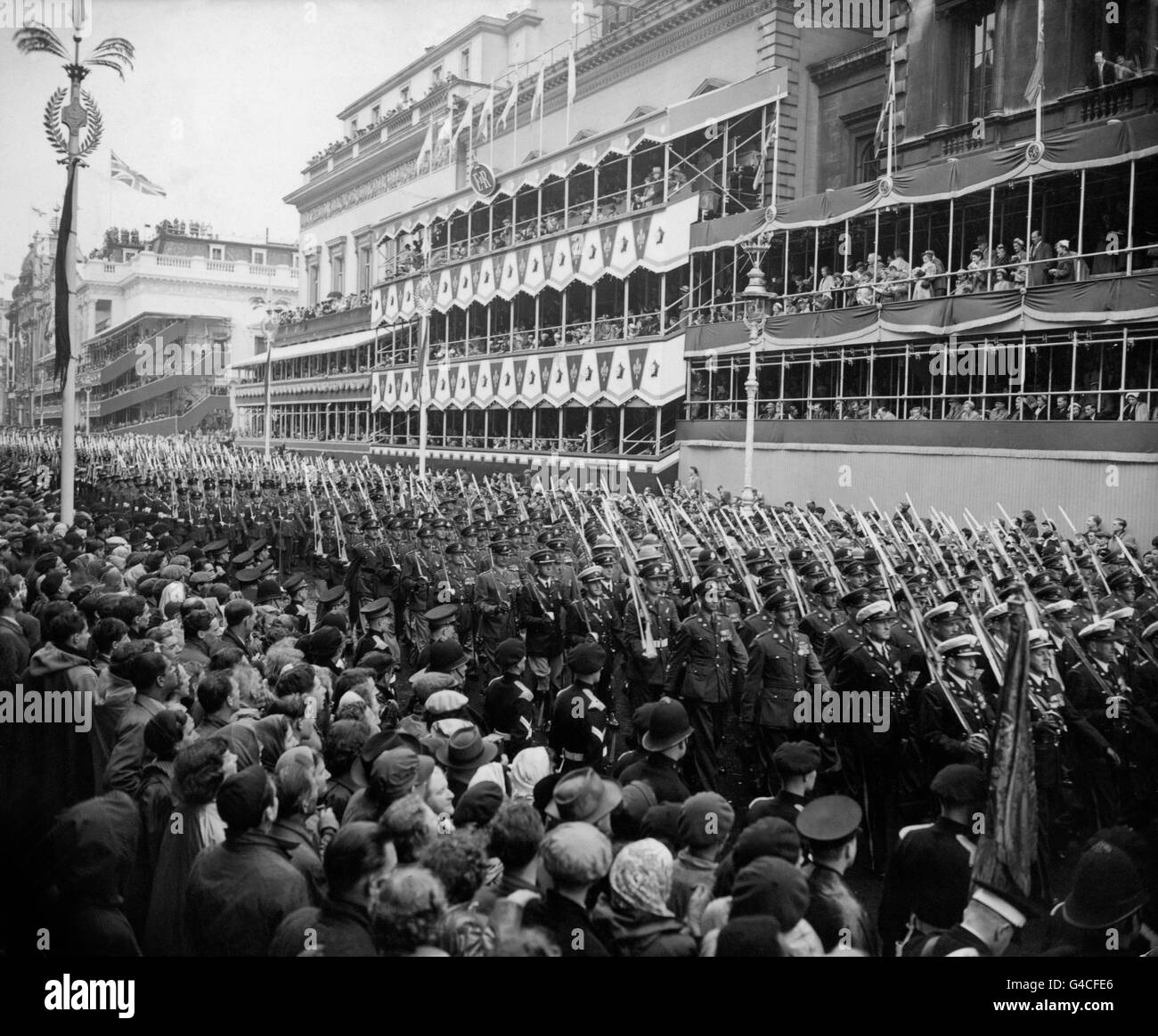 Royalty - Coronation of Queen Elizabeth II - London Stock Photo - Alamy