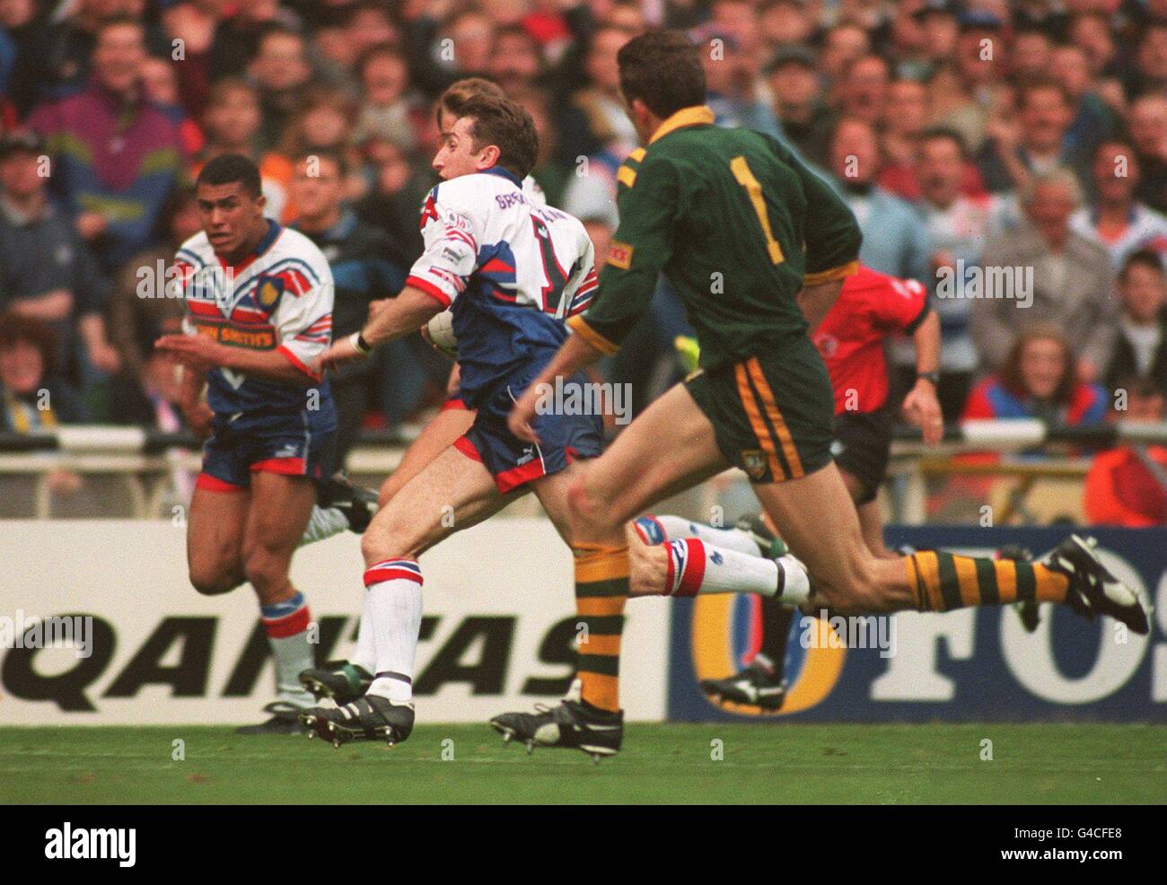 RUGBY LEAGUE. JONATHAN DAVIES, GREAT BRITAIN, SCORES THE ONLY TRY Stock ...