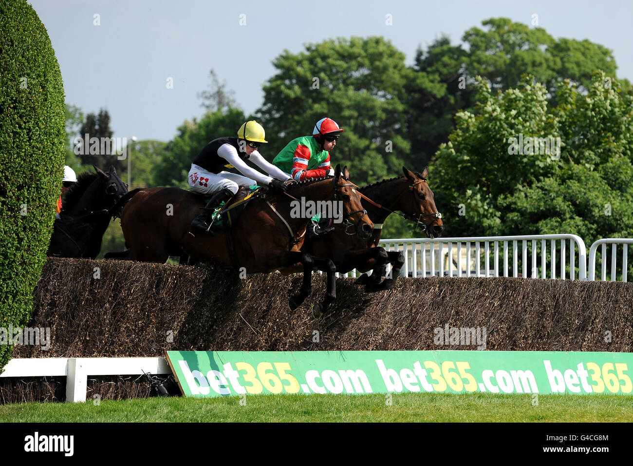 Jockey sam twiston davies on baby run hi-res stock photography and ...