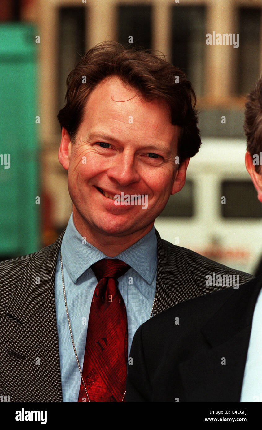 Chris Pond, Labour MP for Gravesham. 14/1/99: Chris Pond and wife ...