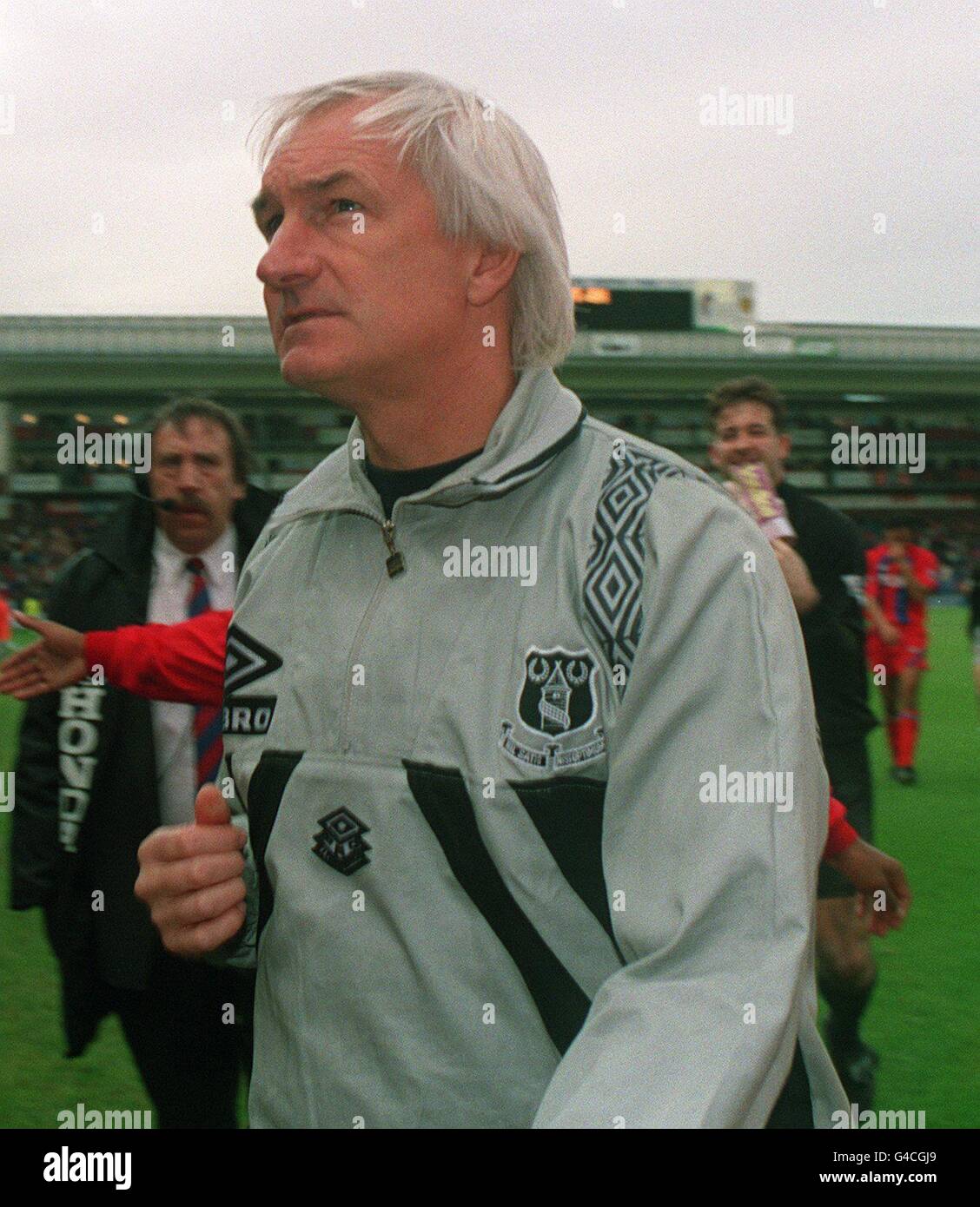 Mike walker everton hi-res stock photography and images - Alamy