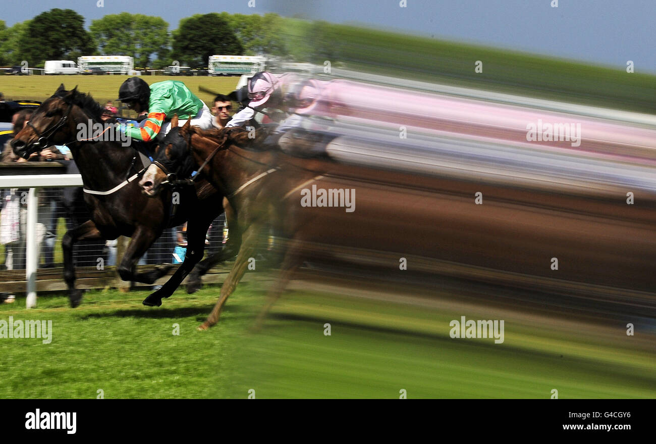 Thinking and Duran Fentiman (green colours ) just beat Powerful Pierre ...