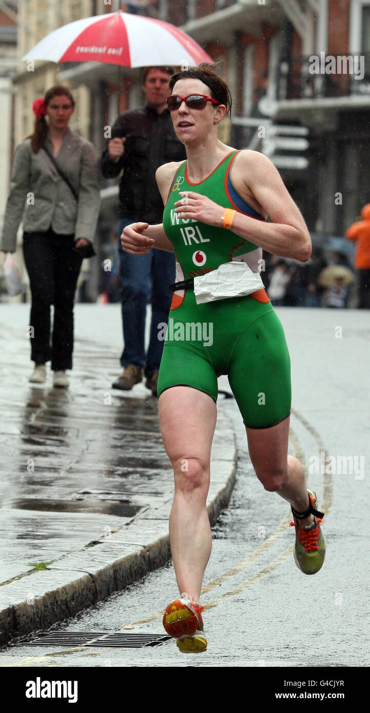 Amy wolfe competes toshiba windsor triathlon in alexandra gardens hi ...
