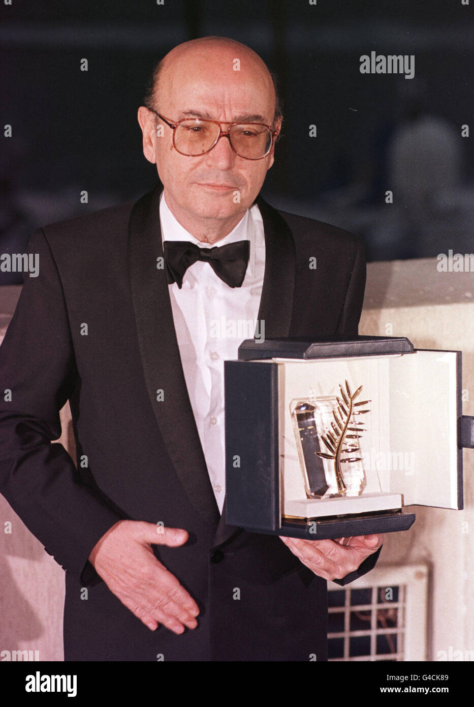 Director Theo Angelopoulos after winning the Palme D'Or for his film ...