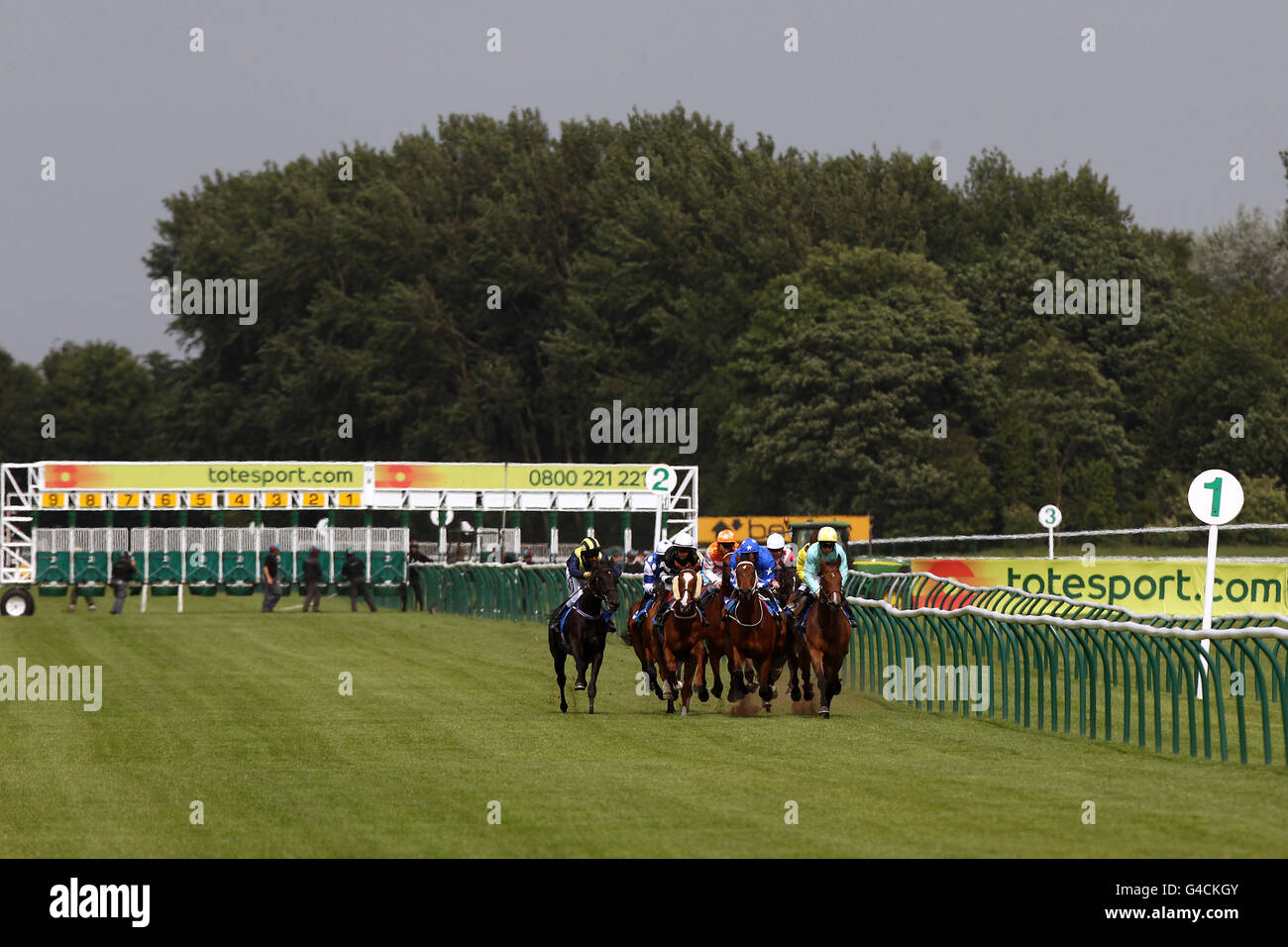 Horse Racing - Nottingham Racecourse Stock Photo - Alamy