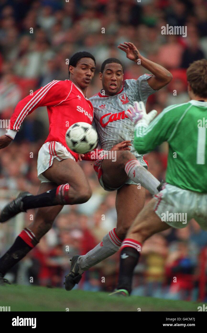 Paul barnes football hi-res stock photography and images - Alamy