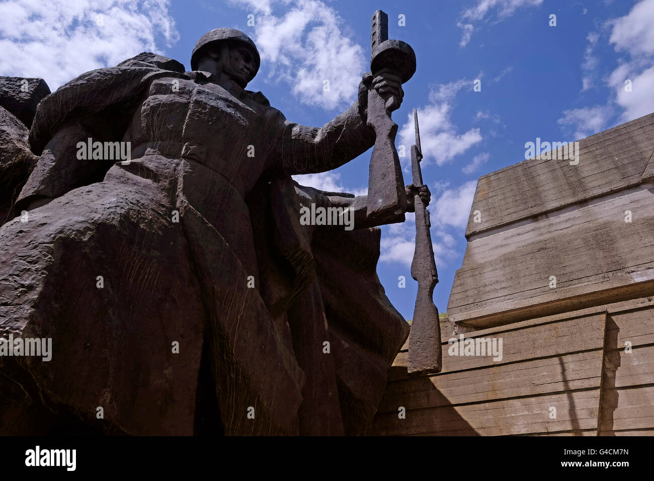 A heroic statue depicting Soviet troops crossing the Dnieper river ...