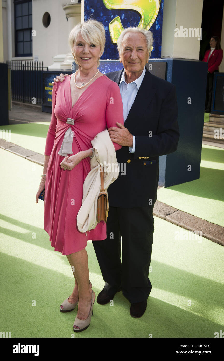 Shrek The Musical press night - London Stock Photo - Alamy