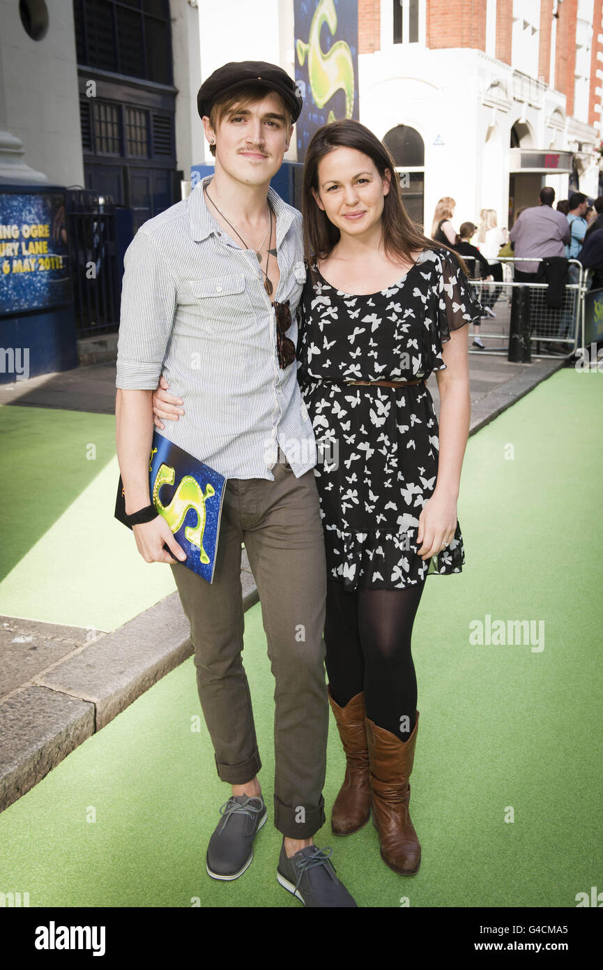 Shrek the musical press night hi-res stock photography and images - Alamy