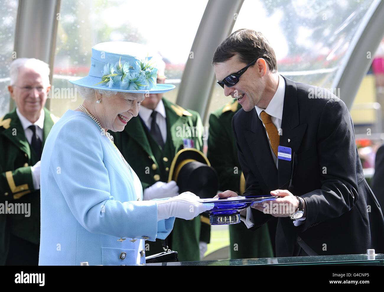 Royal ascot queen elizabeth trophy hi-res stock photography and images ...