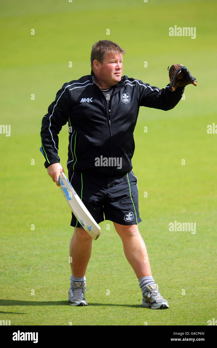 Surrey head physiotherapy hi-res stock photography and images - Alamy