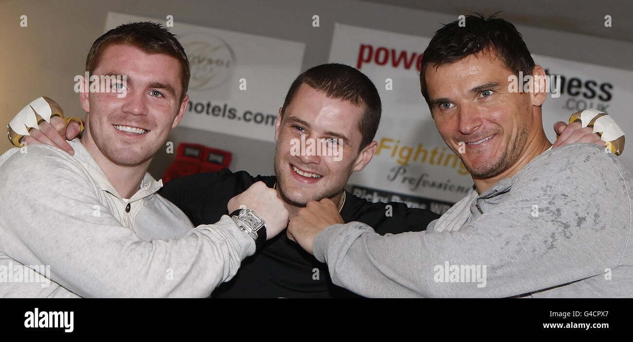 Boxing burns head shot headshot smiling mangrr hi-res stock photography ...