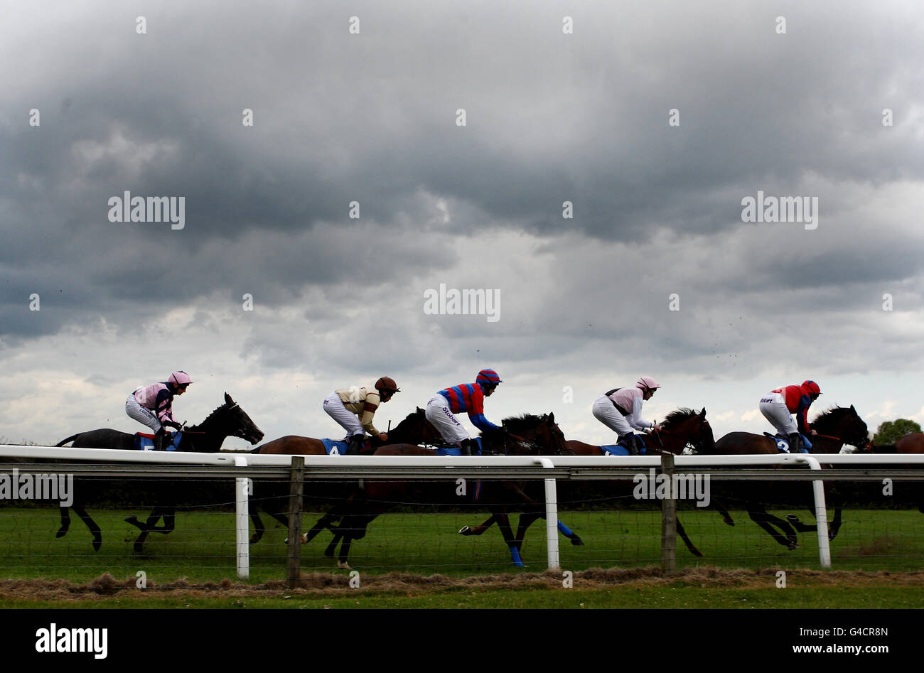 Horse Racing - Ninth Race Meeting - Beverley Racecourse Stock Photo - Alamy