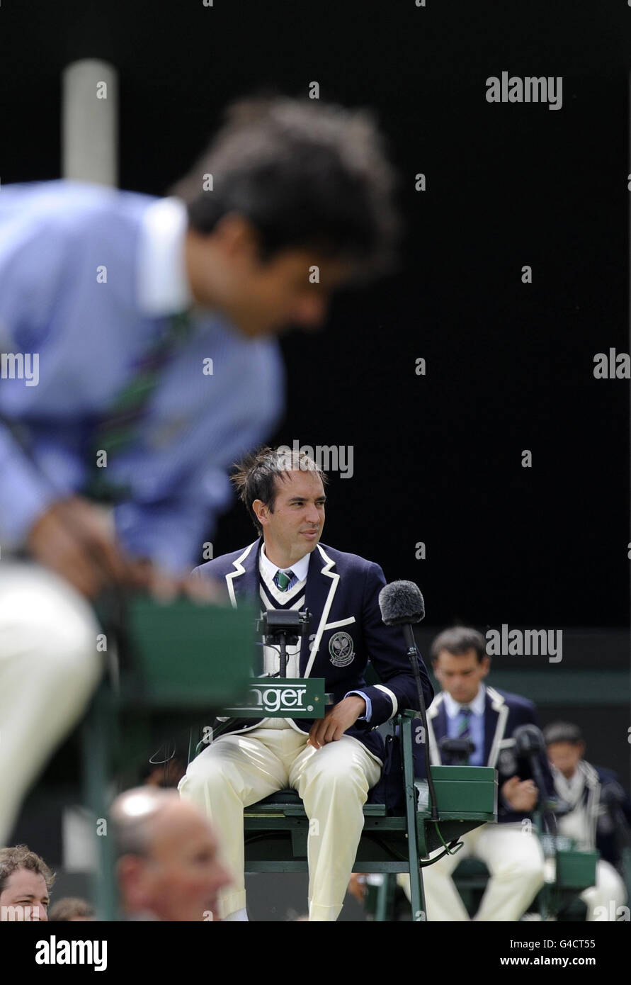 Umpires chairs hi-res stock photography and images - Alamy