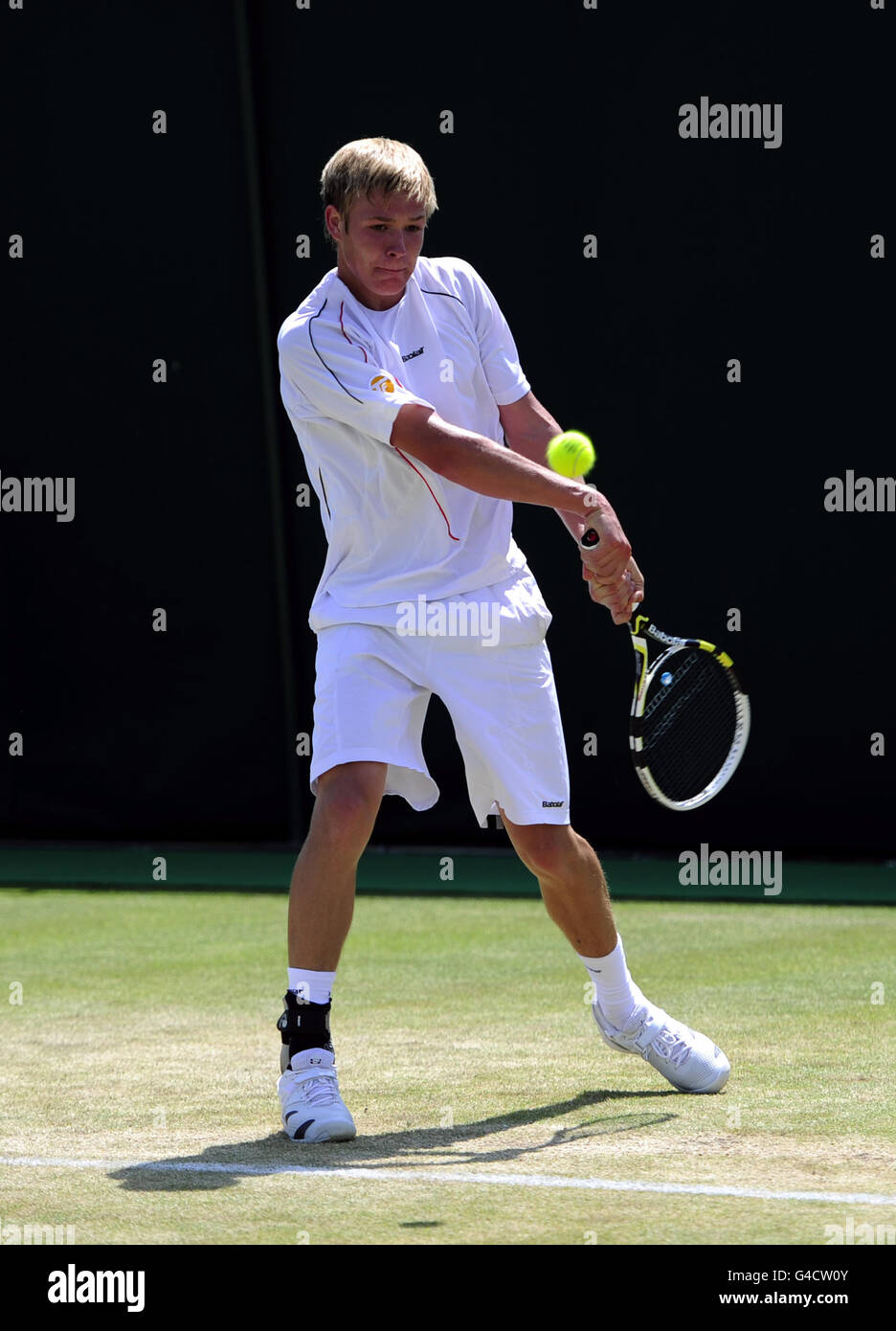 Great Britain's Evan Hoyt in action during his match against Spain's ...