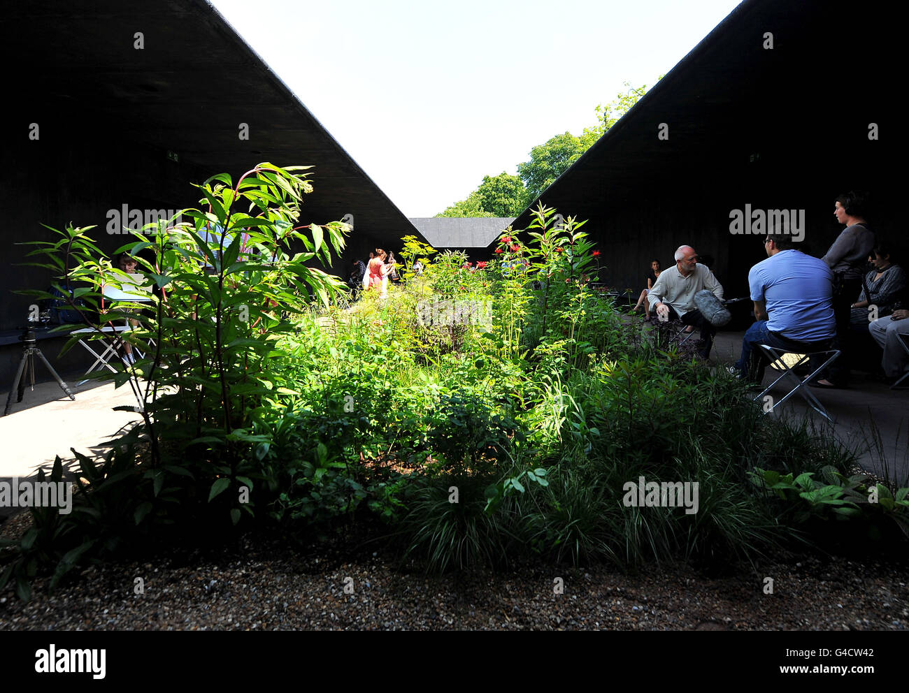 A view of Dutch landscape designer Piet Oudolf's hidden inner garden ...