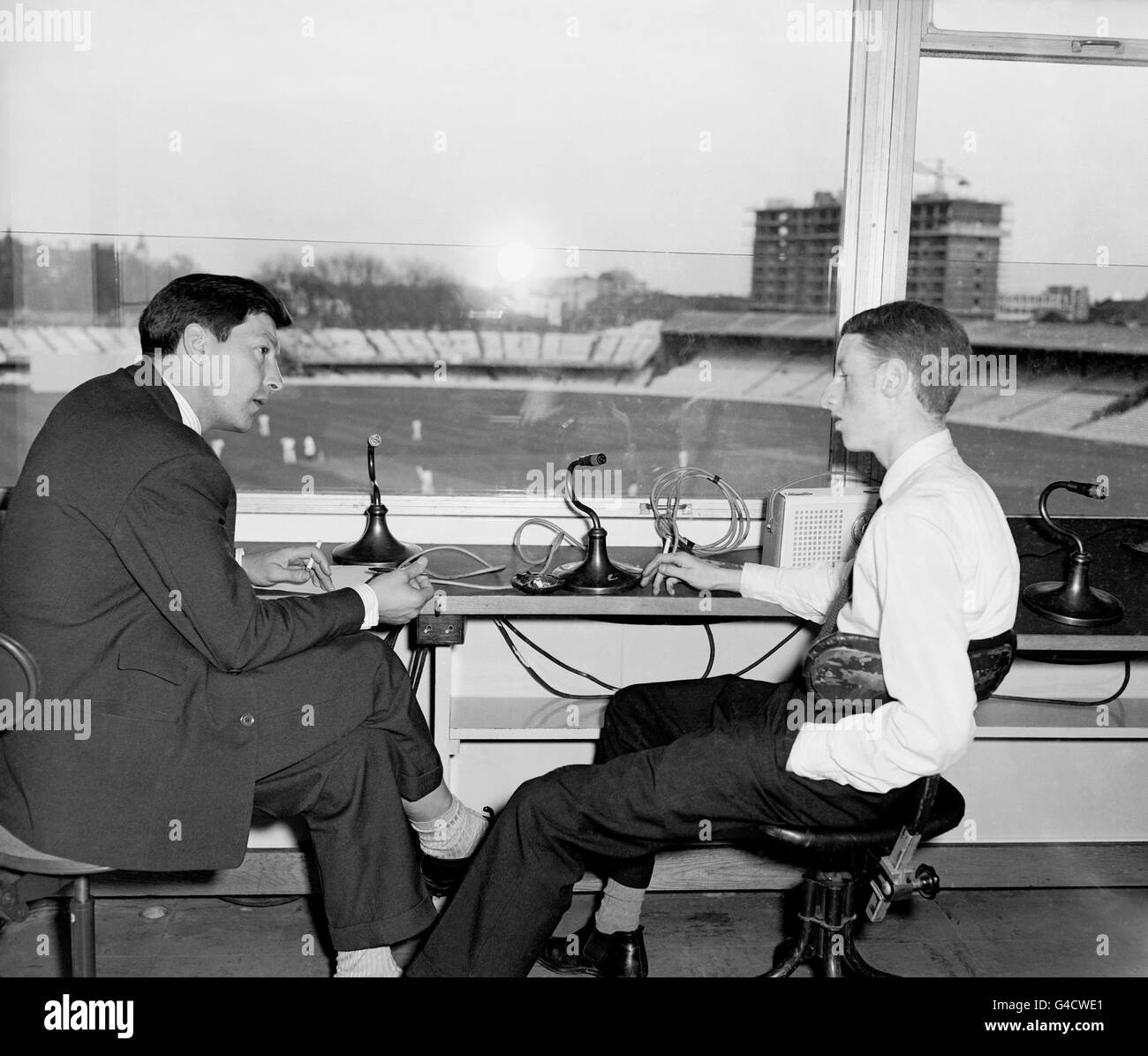 Sport cricket 1960s hi-res stock photography and images - Alamy