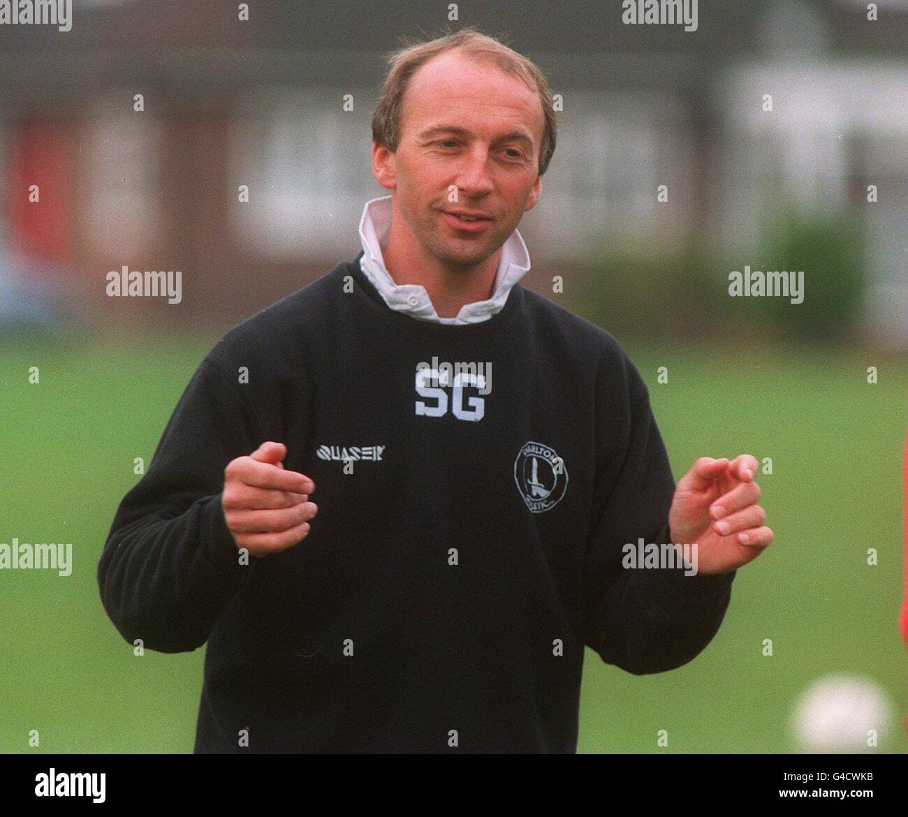 SOCCER. STEVE GRITT - CHARLTON COACH Stock Photo - Alamy