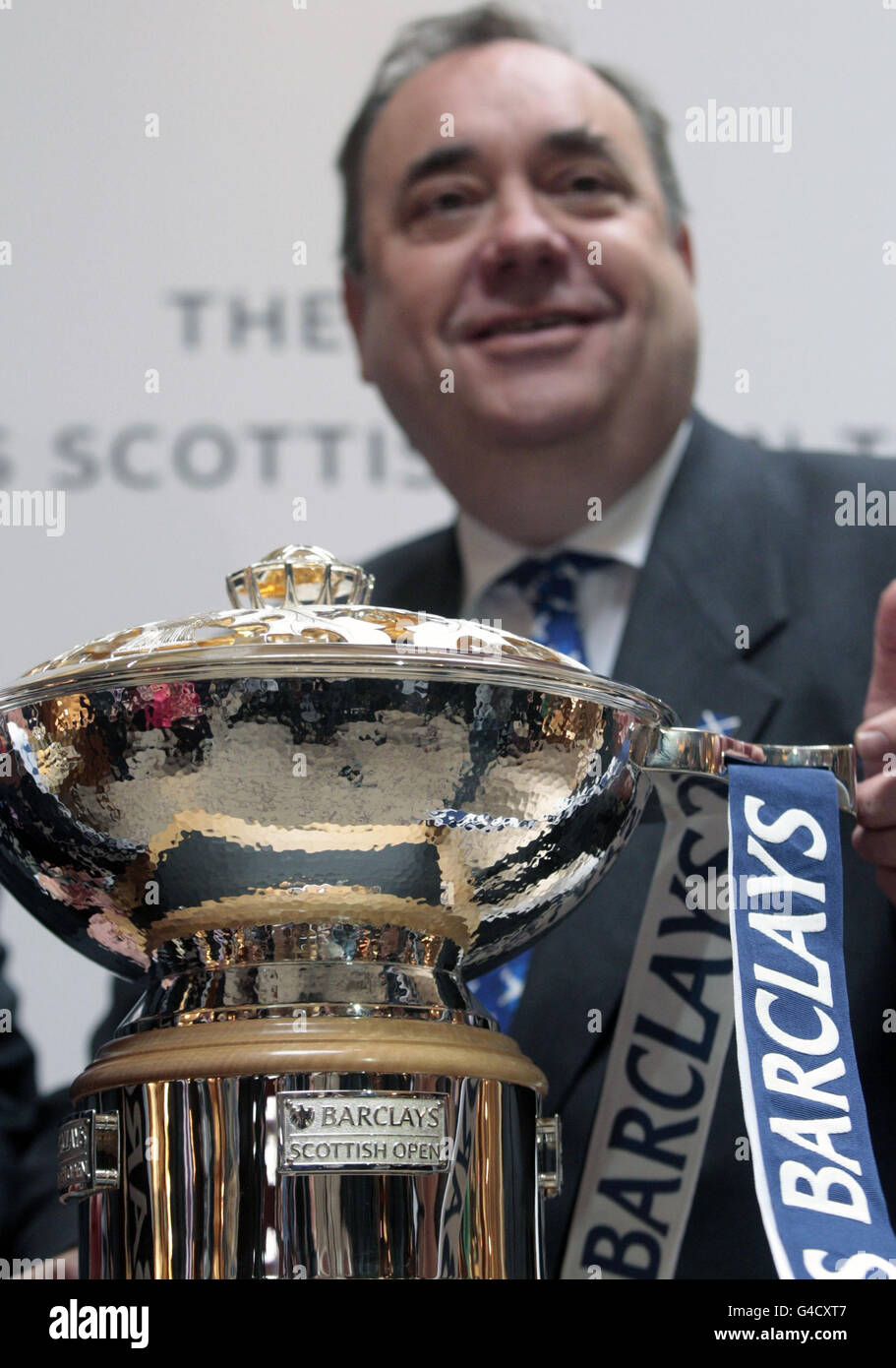 Scottish First Minister Alex Salmond unveils the new Barclays Scottish ...