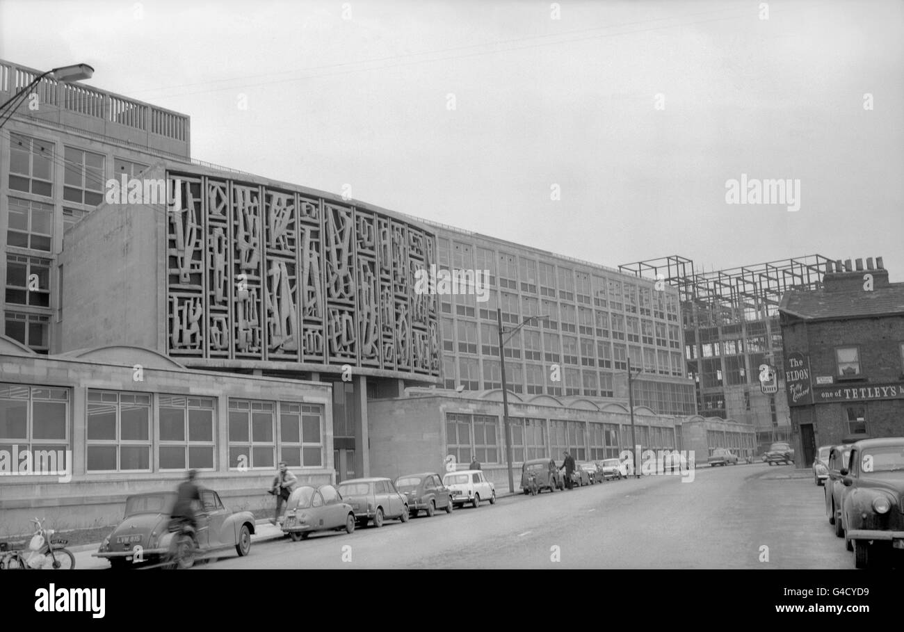 Leeds university buildings hi-res stock photography and images - Alamy
