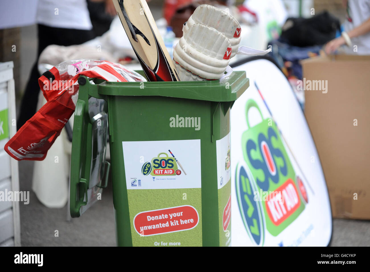 Cricket lv sos kit aid day lords cricket ground hi-res stock ...