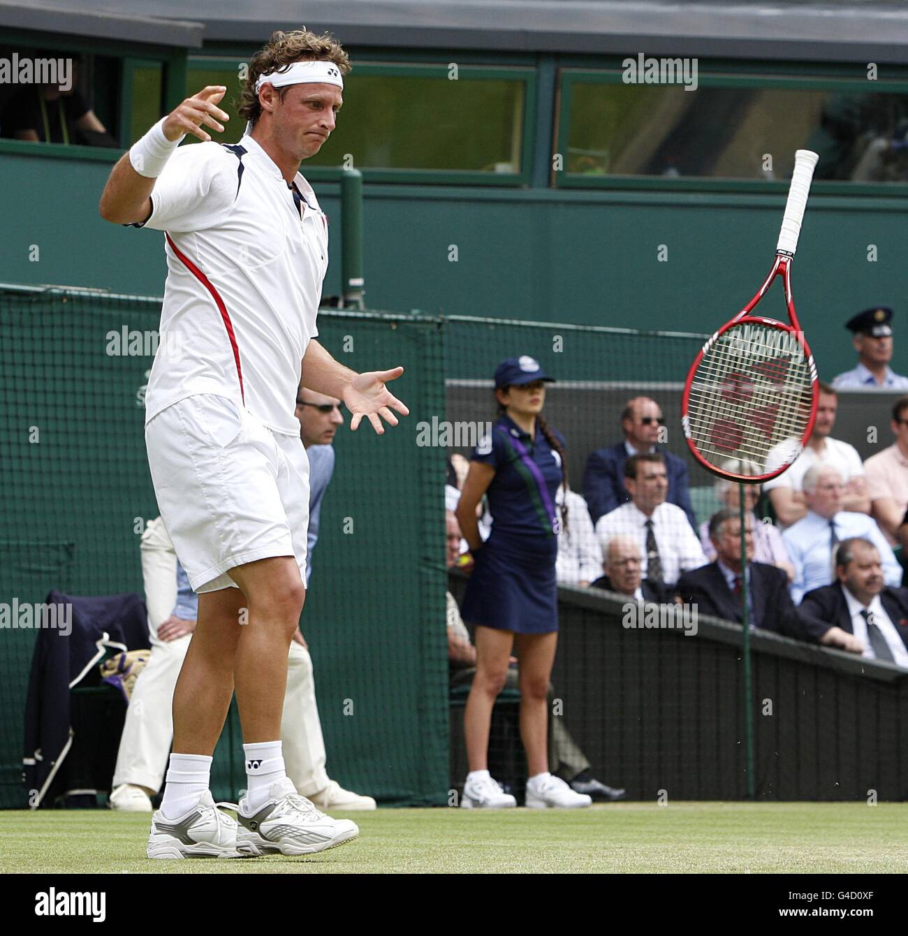 Tennis raquet hi-res stock photography and images - Alamy