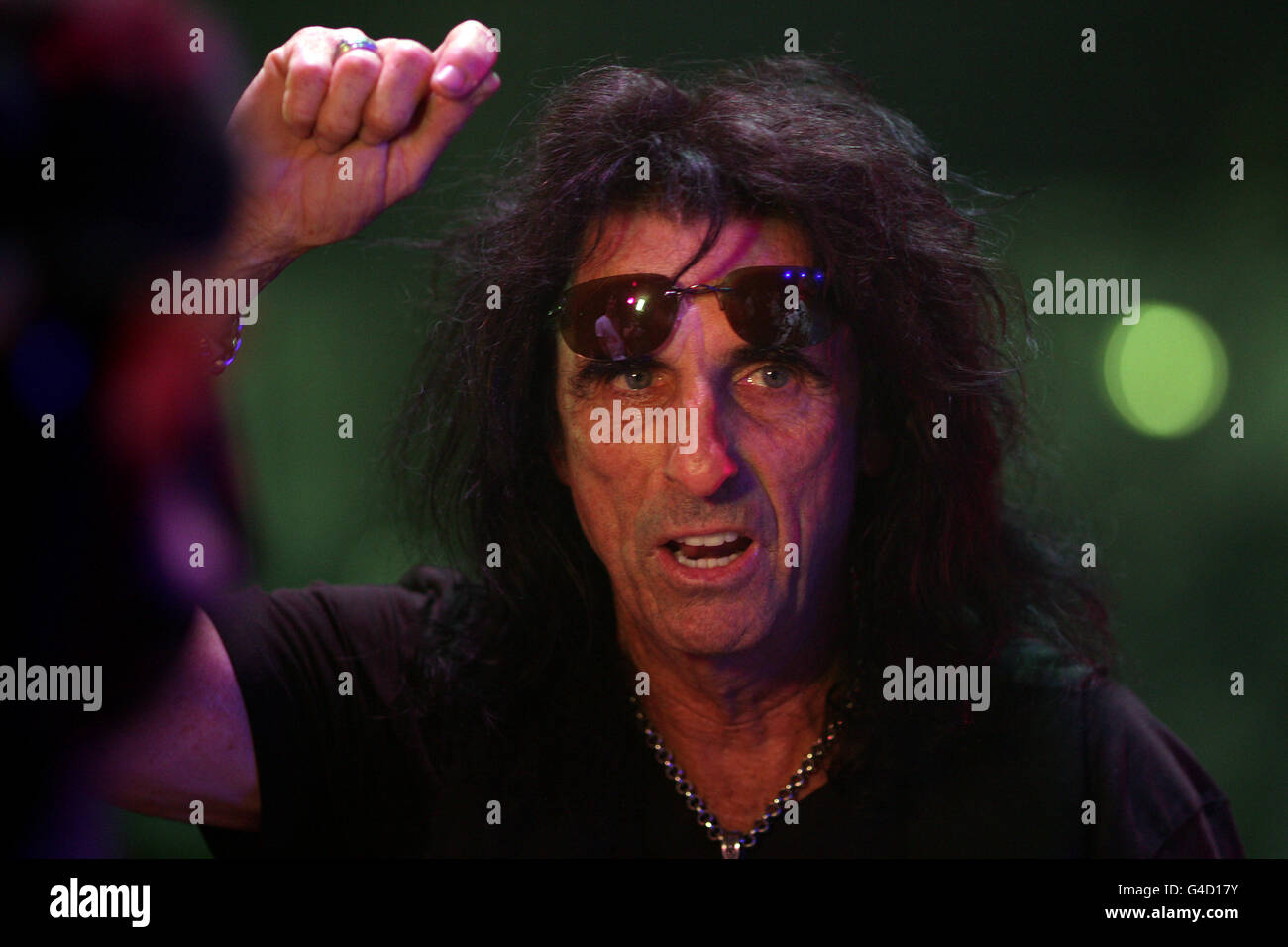 Rock singer alice cooper watches auditions in hyde park hi-res stock ...