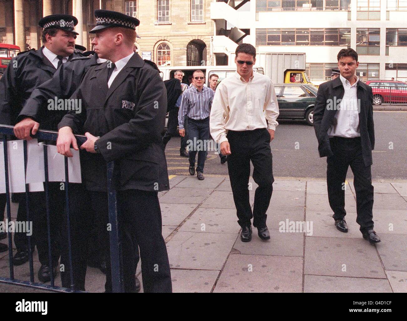 Stephen lawrence murder inquiry suspects left hi-res stock photography ...