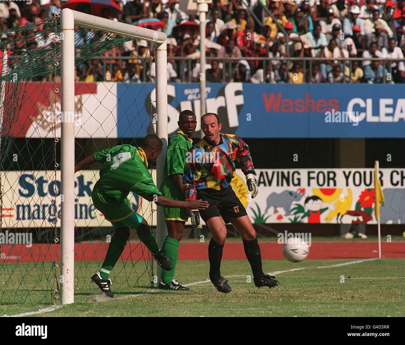 Bruce grobbelaar hi-res stock photography and images - Alamy