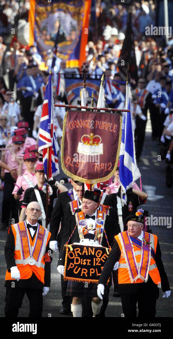 An Orange Order parade makes its way through Glasgow in Scotland Stock ...