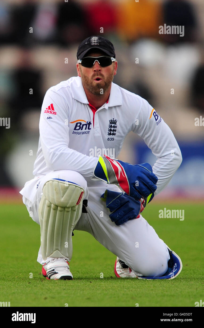 Cricket - npower Third Test - England v Sri Lanka - Day One - The Rose ...