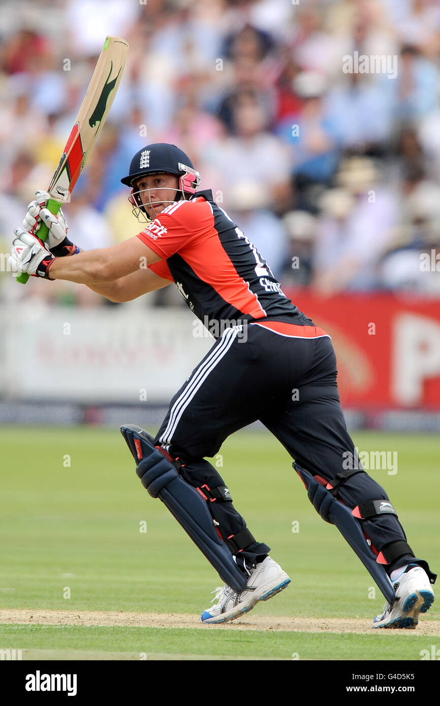 Cricket - 2011 NatWest Series - Third One Day International - England v ...