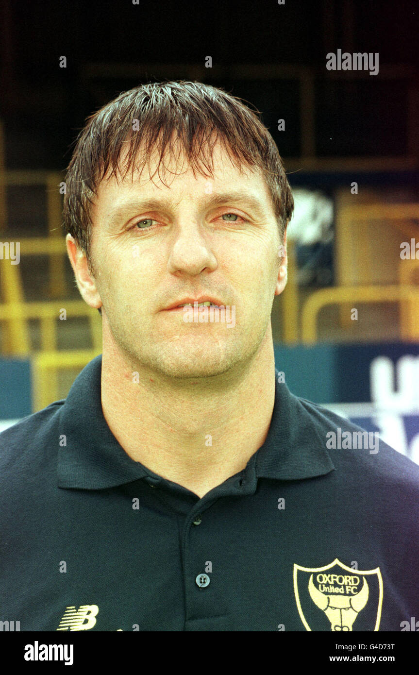 Football. OXFORD UNITED FOOTBALL CLUB Mark Harrison Stock Photo - Alamy