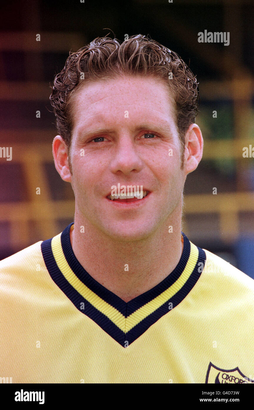 Oxford united football club danny hill hi-res stock photography and ...