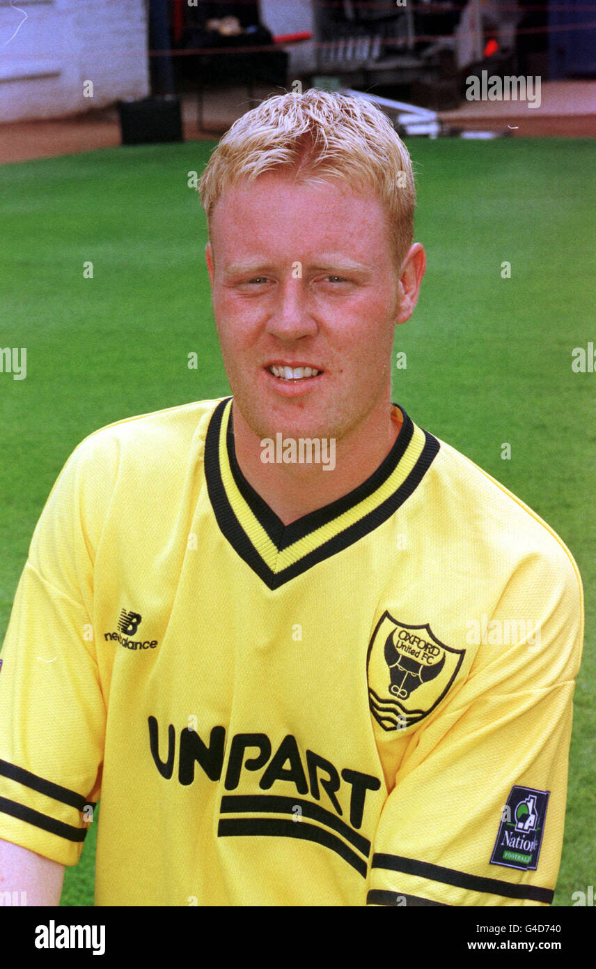 Football. OXFORD UNITED FOOTBALL CLUB Simon Marsh Stock Photo - Alamy