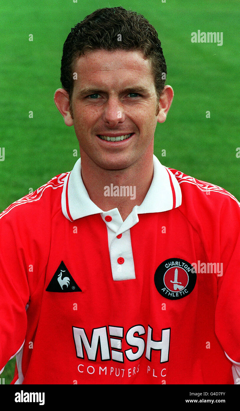 MARK KINSELLA OF CHARLTON ATHLETIC FOOTBALL CLUB Stock Photo - Alamy