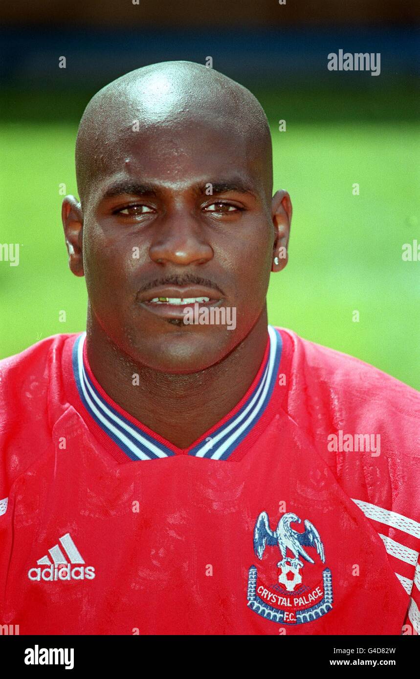 PA NEWS PHOTO 4/8/98 FOOTBALLER BRUCE DYER OF CRYSTAL PALACE F.C Stock ...