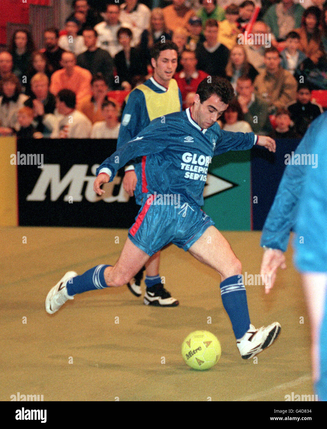 PA NEWS PHOTO 5/4/97 "CORONATION STREET" ITV SOAP ACTOR MIKE LEVELLE ...