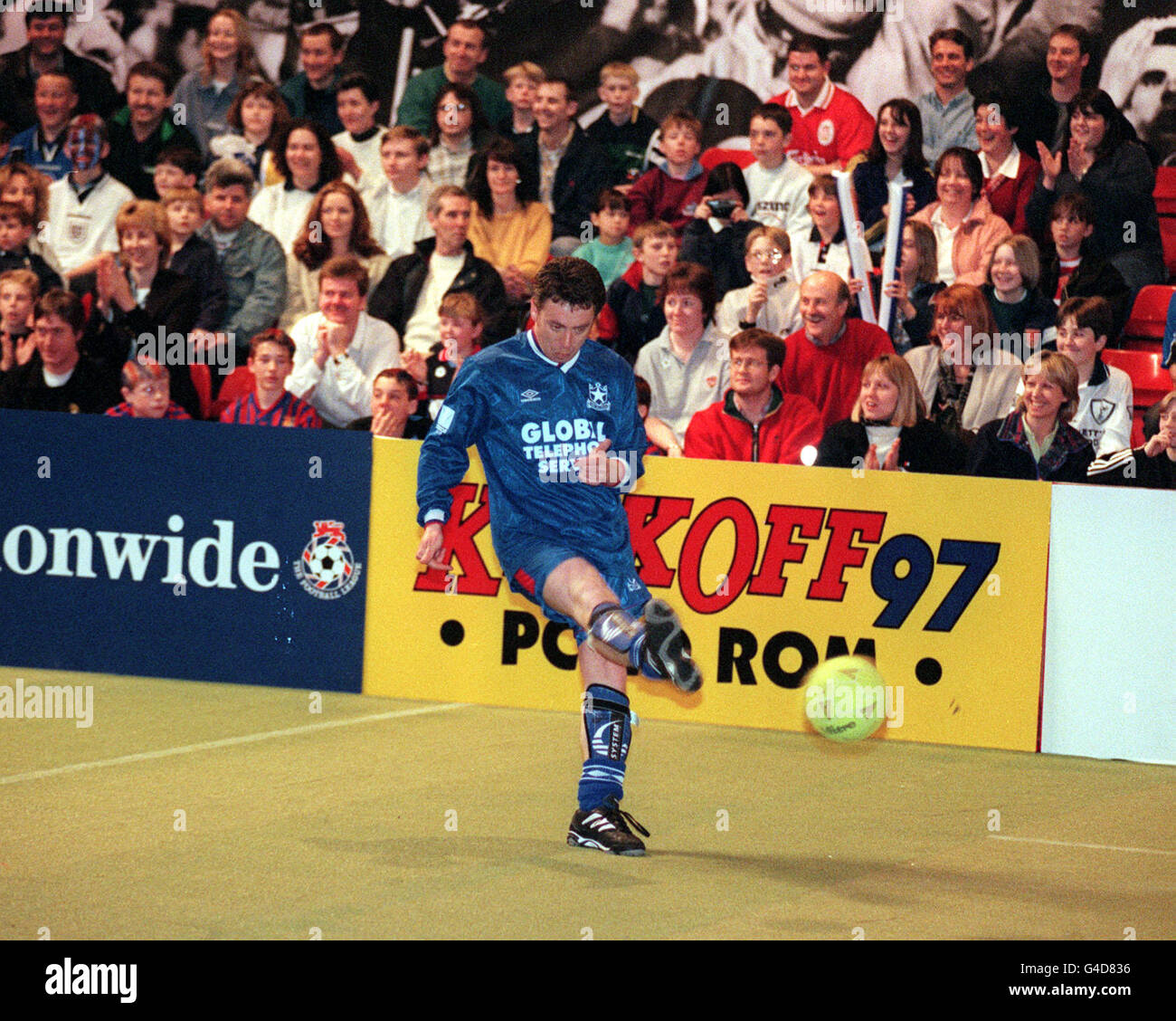 PA NEWS PHOTO 5/4/97 THE "CORONATION STREET" ITV SOAP ACTOR SEAN WILSON ...