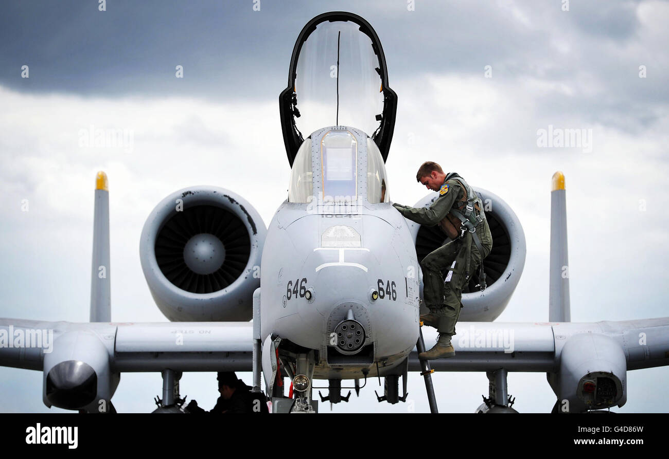 The Saudi Hawks Display Team High Resolution Stock Photography and ...