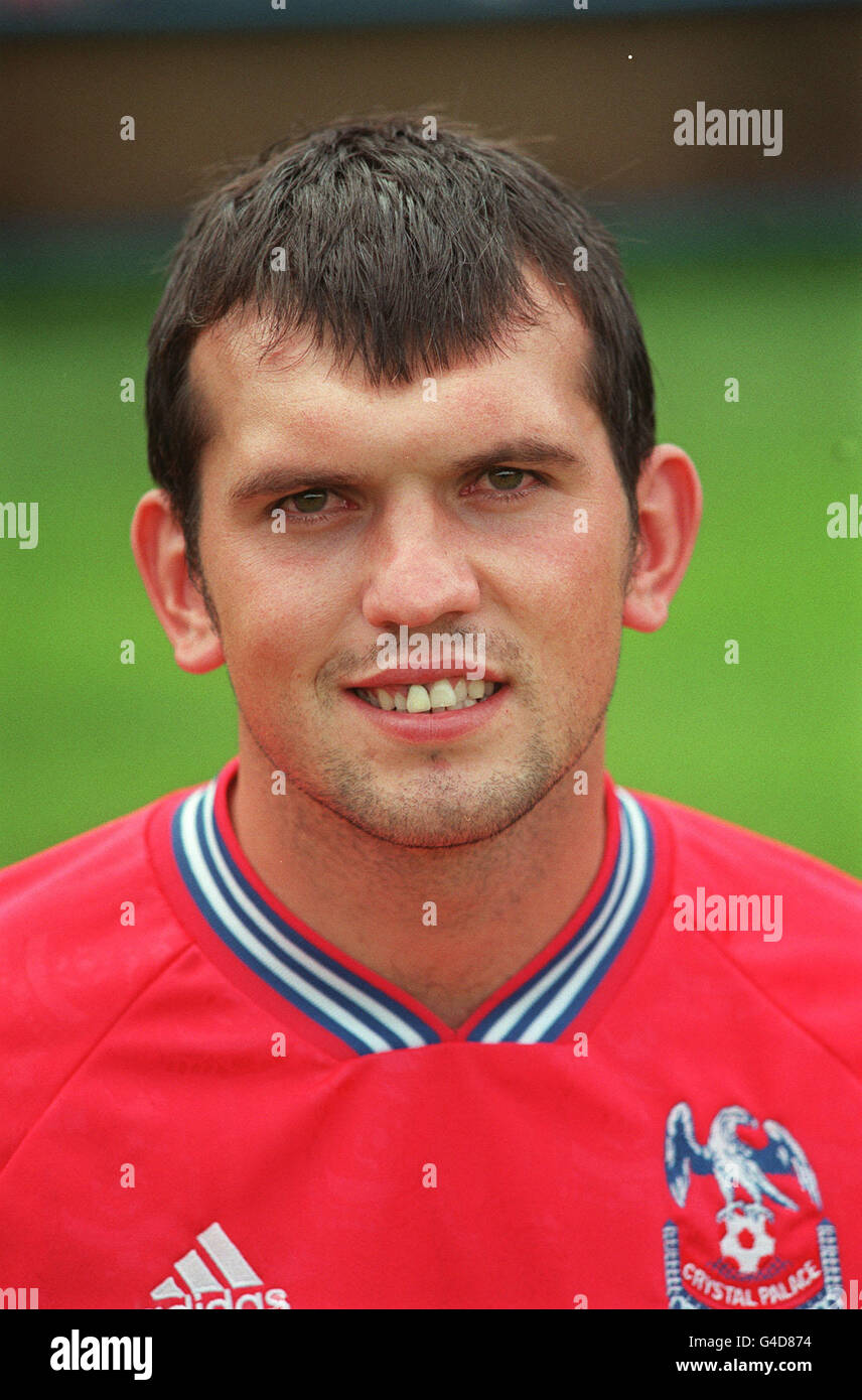 PA NEWS PHOTO 4/8/98 FOOTBALLER NEIL SHIPPERLEY OF CRYSTAL PALACE F.C ...