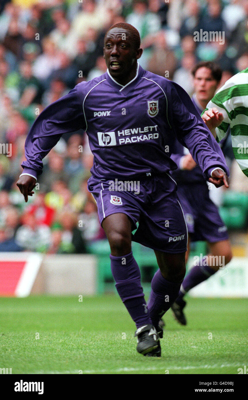 Tottenham hotspurs ruel fox hi-res stock photography and images - Alamy