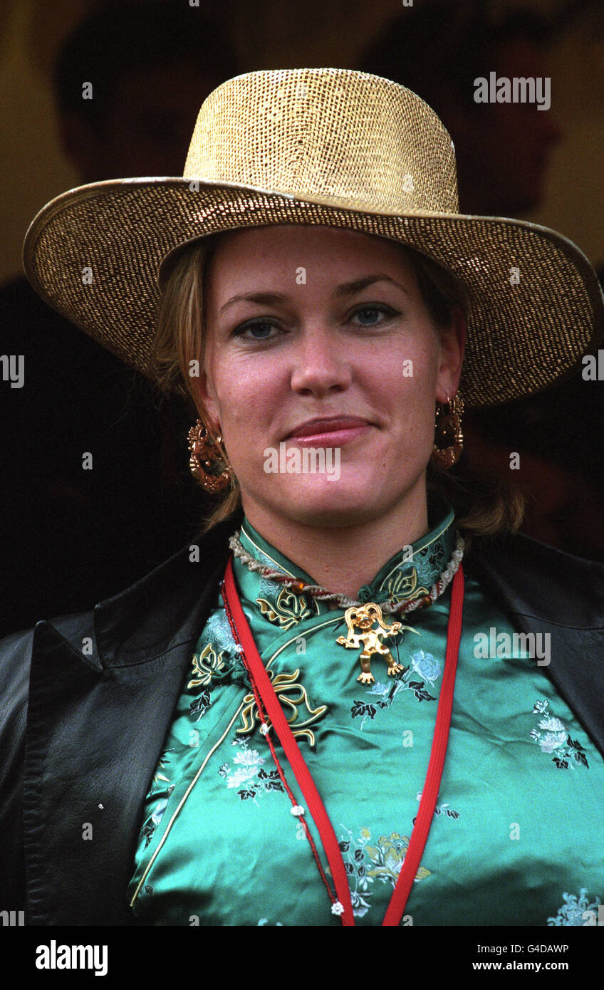 Cerys matthews of catatonia hi-res stock photography and images - Alamy