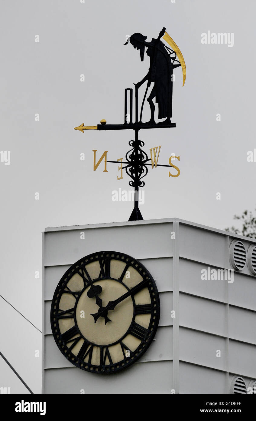 Old father time lords cricket hi-res stock photography and images - Alamy